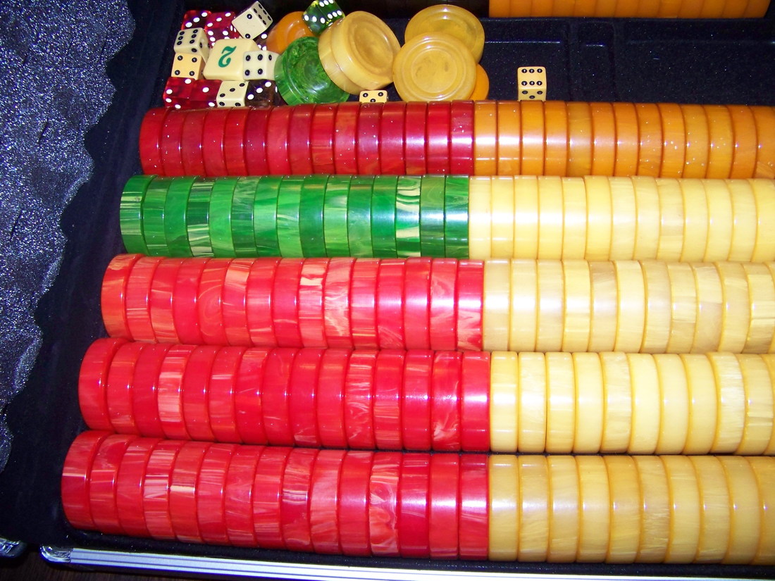 Backgammon in Bakelite – New England Backgammon Club